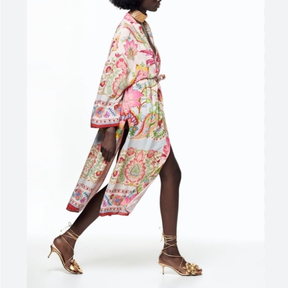 Zara | Kimonos & Yukatas | Zara Floral Print Kimono | Poshmark